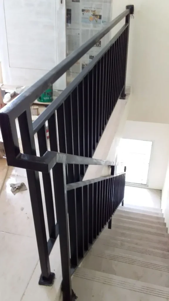Pasang Railing Tangga Besi Bali WA 0813-7058-3888 | Griya Dewata Nusantara